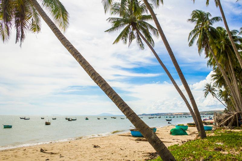 The Ultimate Guide To Mui Ne Beach Resort: Awe-Inspiring Sand Dunes In ...